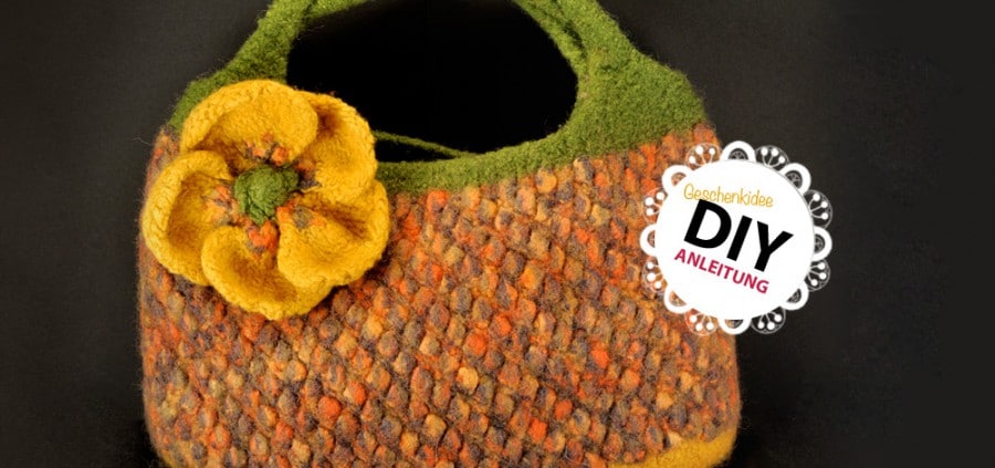 Strickmuster Filztasche mit Blume | Schwatz Katz